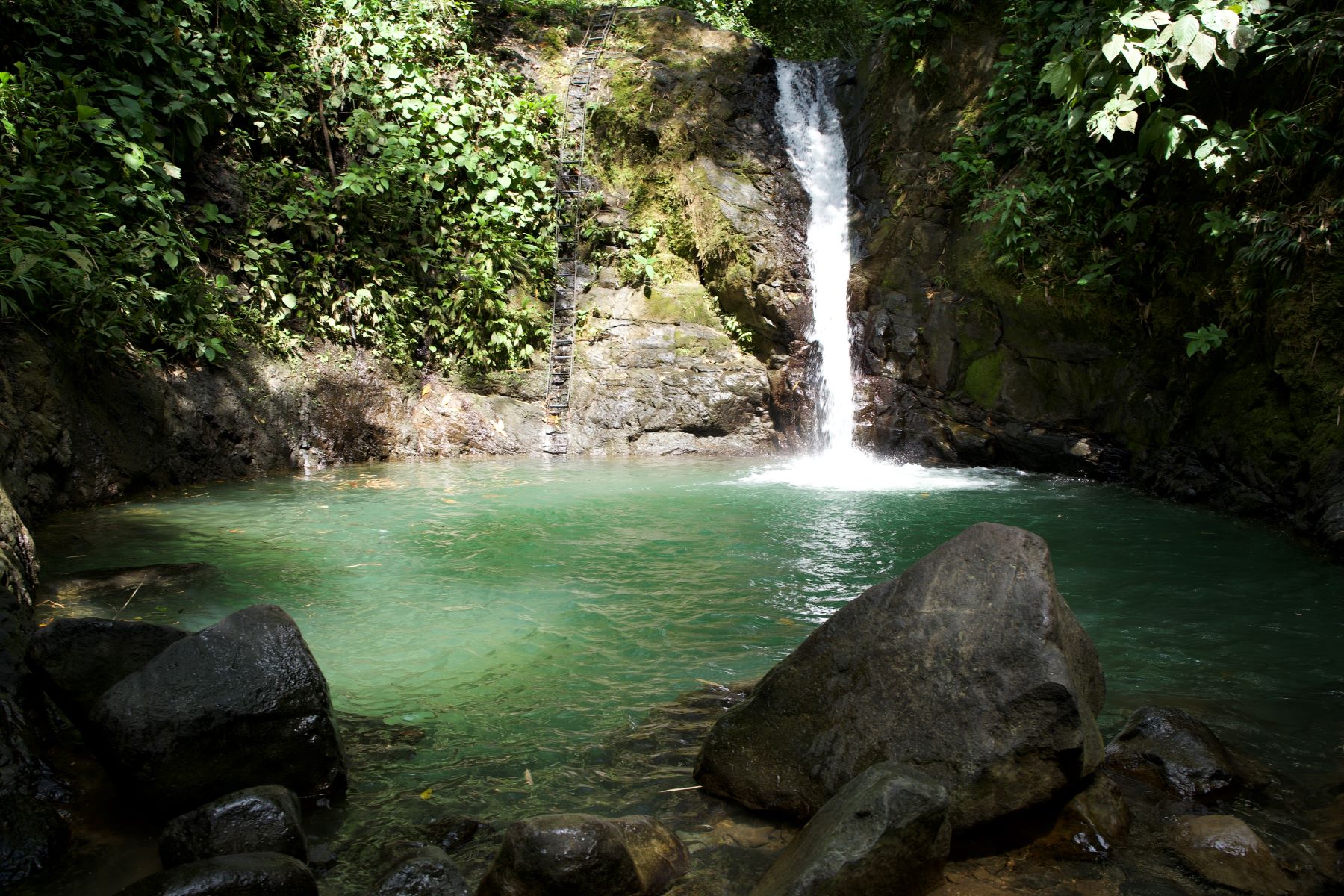 3 Falls + Beach Tour